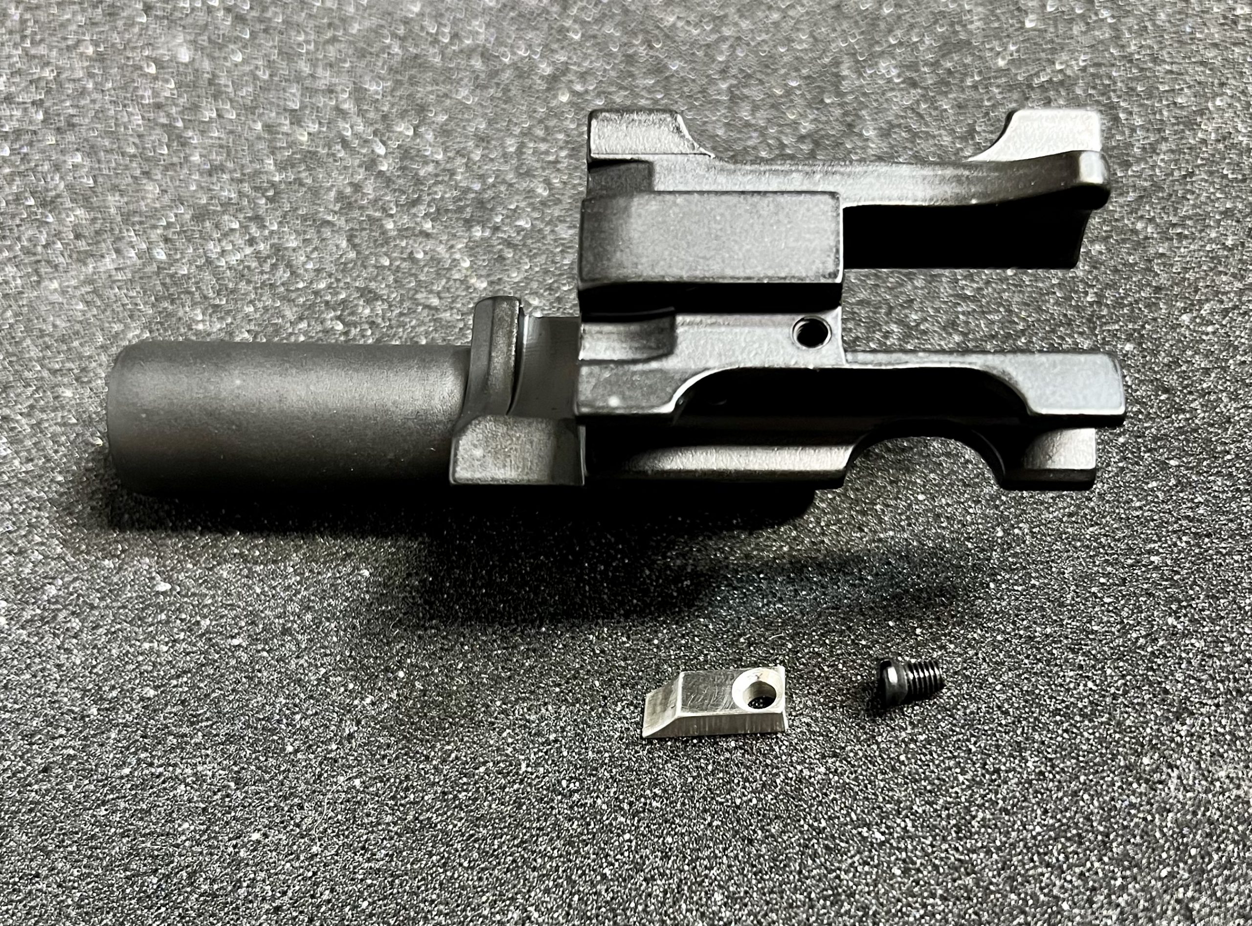 MP5 MKE carrier with removable trip | Armament